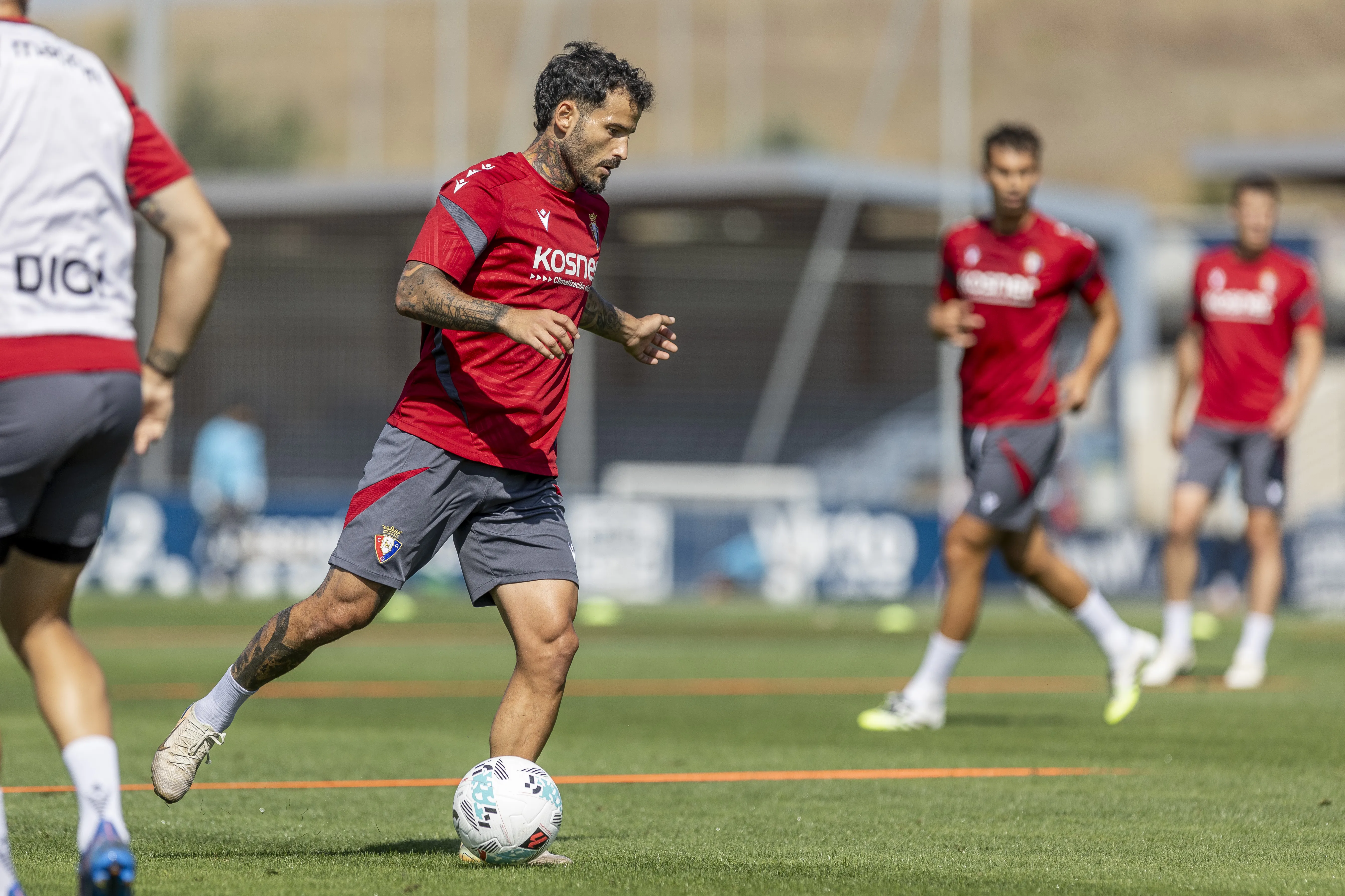 Osasuna regresa al trabajo y completa la primera sesión de la semana ...