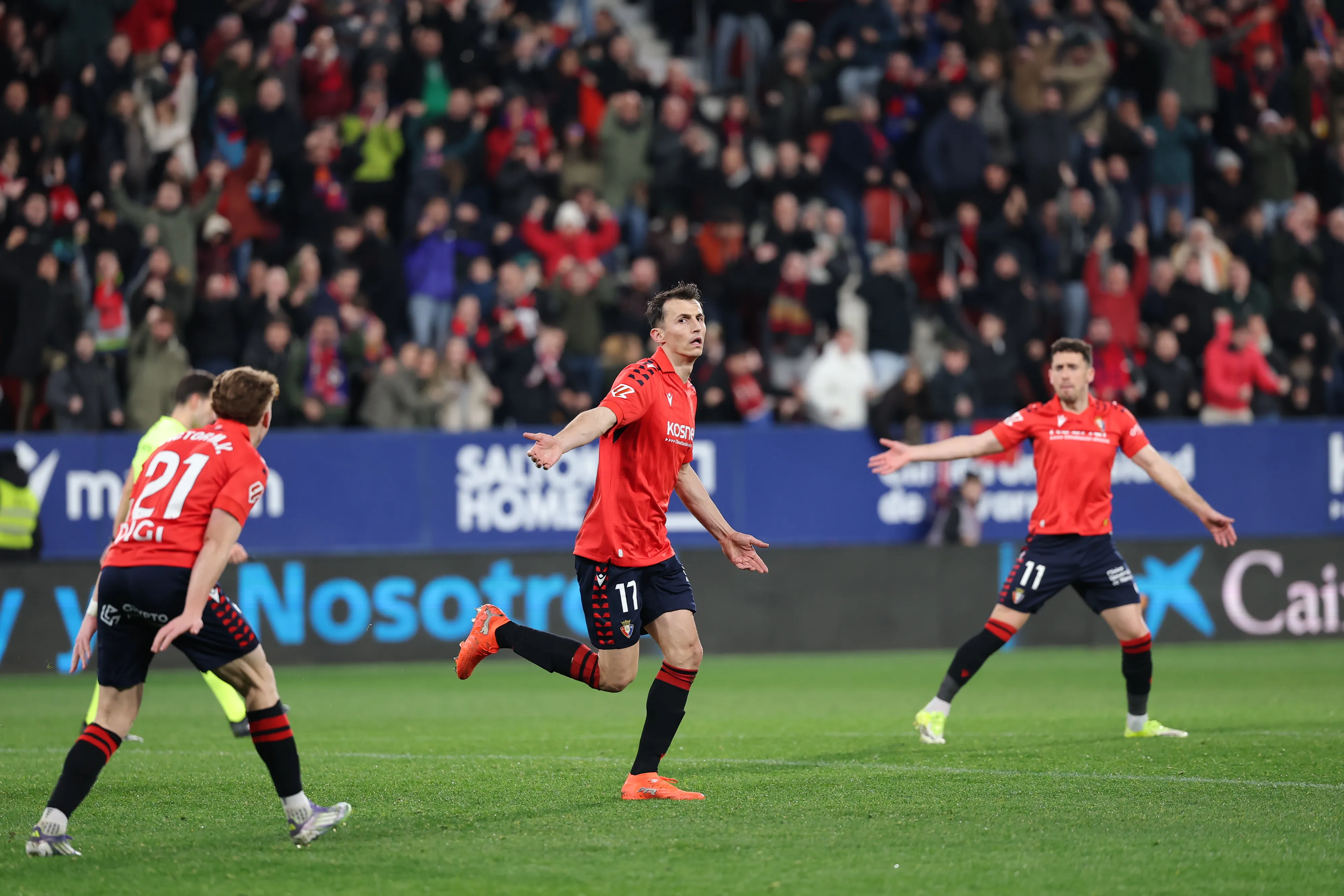 Osasuna rallies from behind to defeat Real Oviedo 3-2 - Osasuna